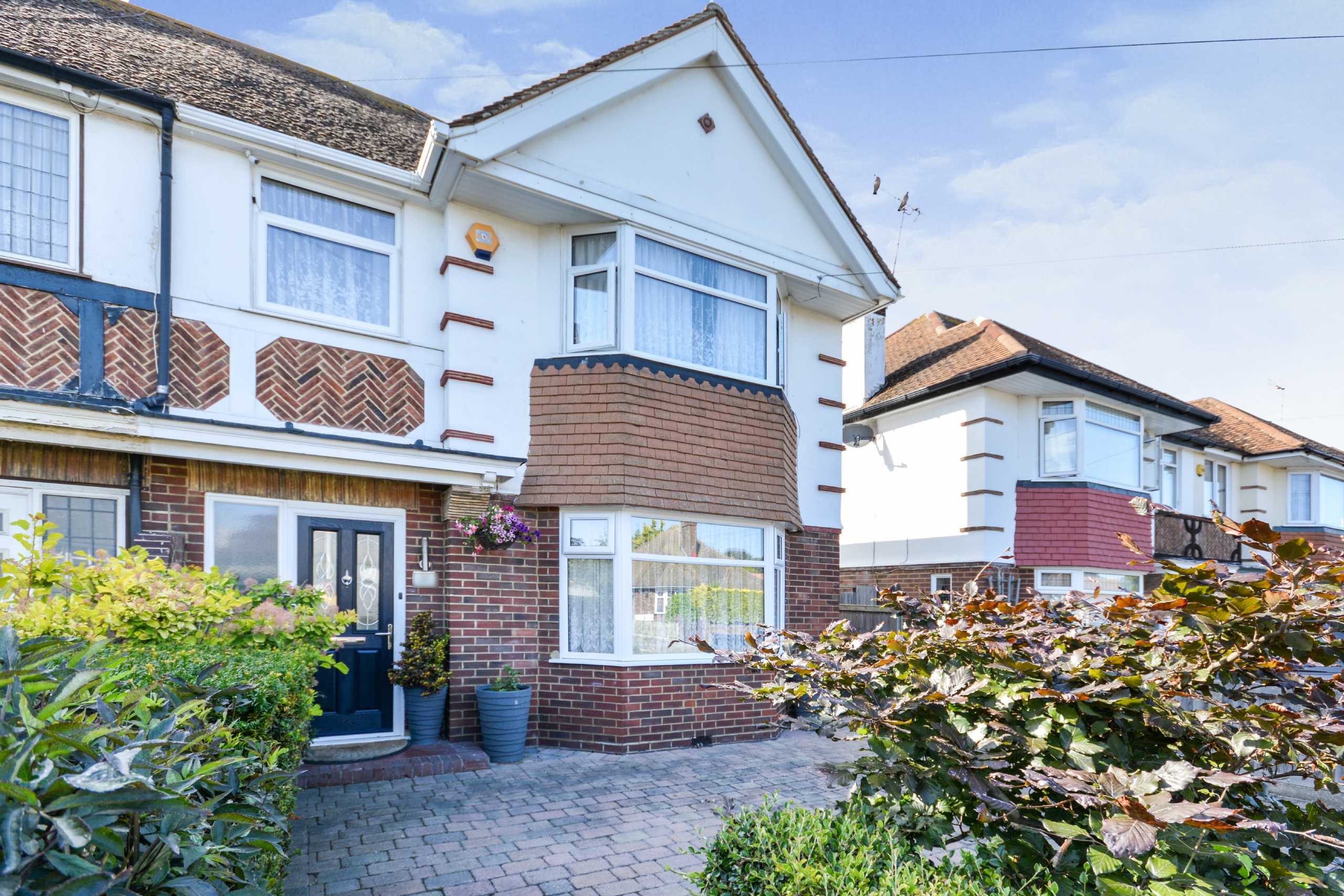 4 Bedroom Semi Detached House For Sale At Millmead Avenue Margate Kent ...