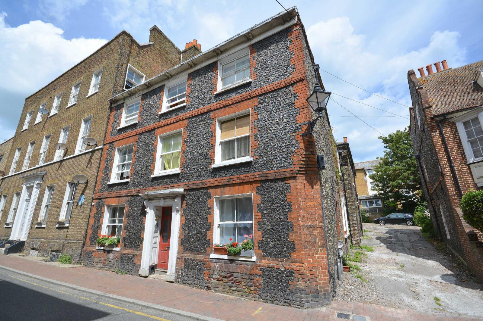 4 Bedroom Semi Detached House For Sale At King Street Margate Kent : £ ...